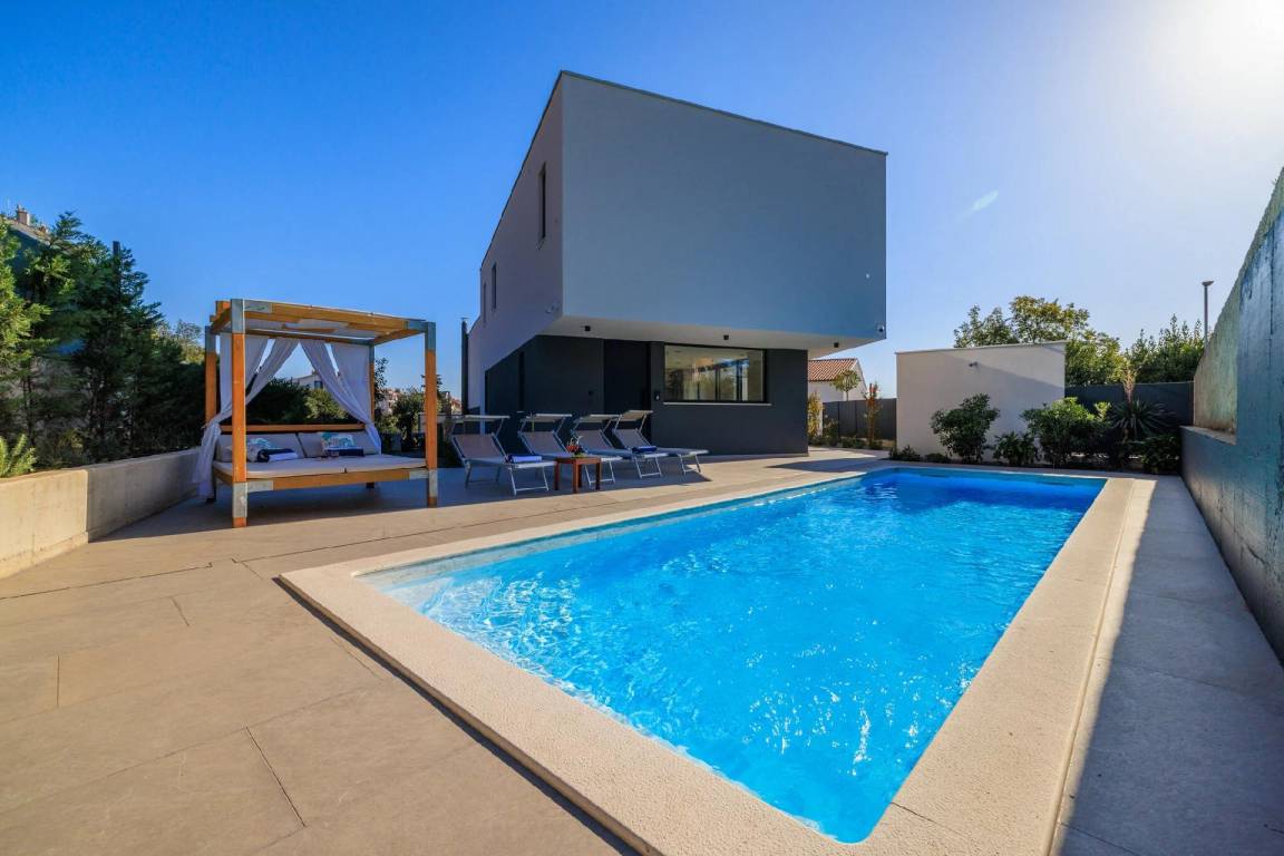 120 M² House ∙ 4 Bedrooms ∙ 8 Guests - Crikvenica