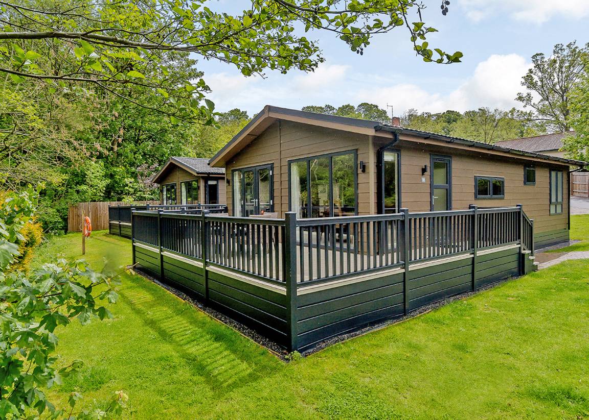 Chalet ∙ 2 Bedrooms ∙ 4 Guests - Wiltshire