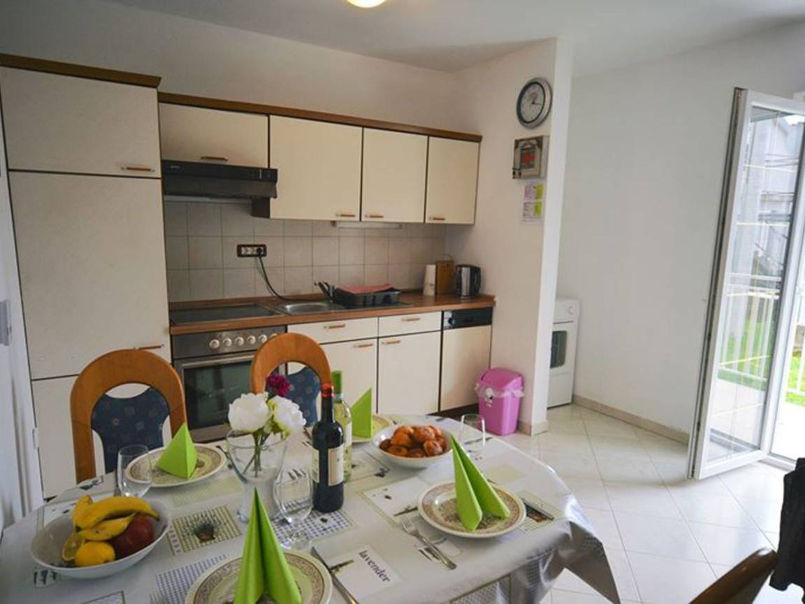 47 M² Huoneisto ∙ 1 Makuuhuone ∙ 4 Vierasta - Opatija