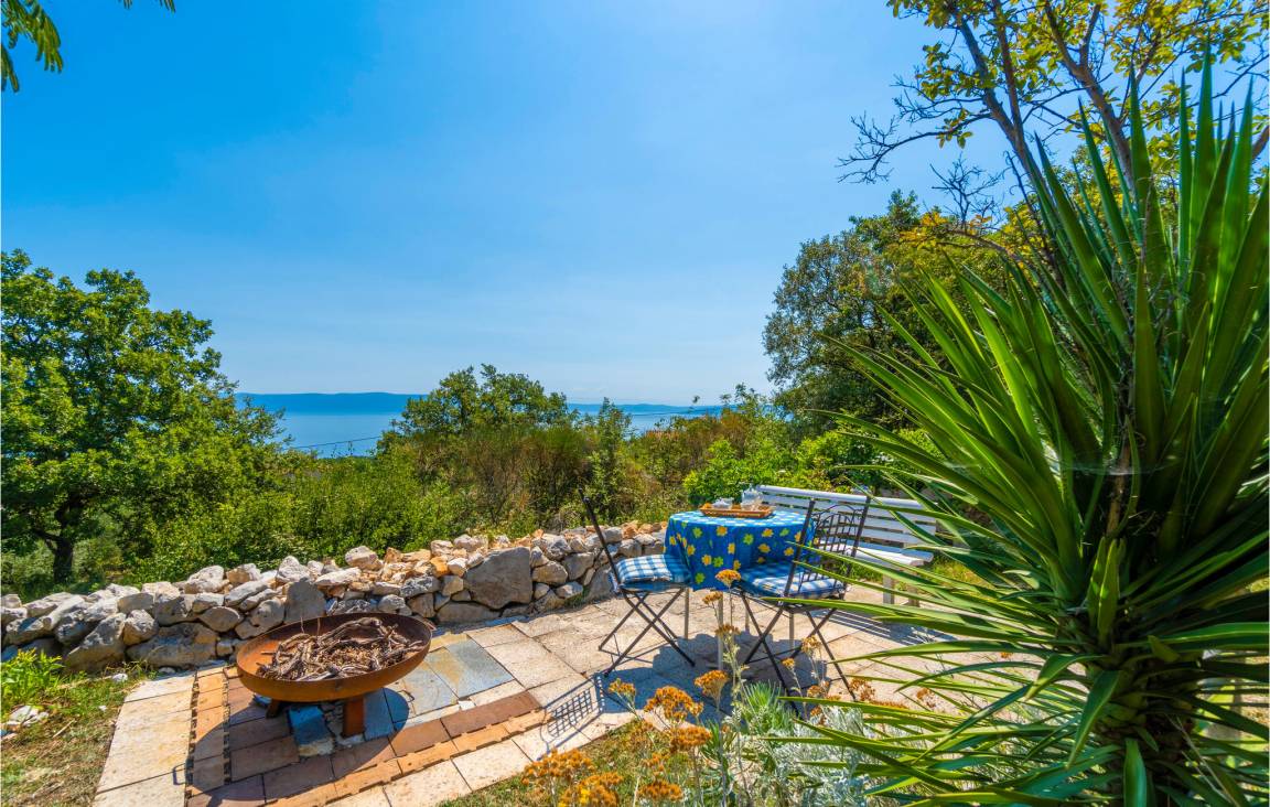 44 M² Maisonette ∙ 2 Bedrooms ∙ 4 Guests - Labin