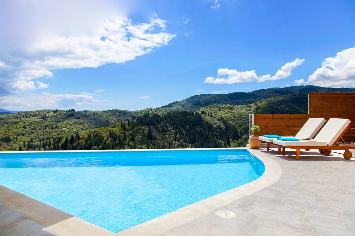 120 M² Apartment ∙ 3 Bedrooms ∙ 6 Guests - Lefkada