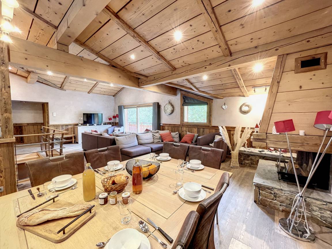 130 M² Appartement ∙ 3 Chambres ∙ 8 Personnes - Cluses