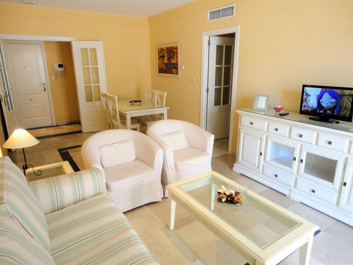 100 M² Apartment ∙ 3 Bedrooms ∙ 6 Guests - Marbella