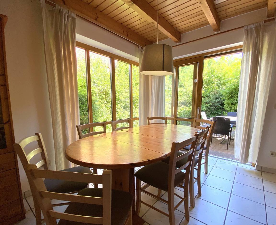 82 M² House ∙ 4 Bedrooms ∙ 9 Guests - Altenbeken