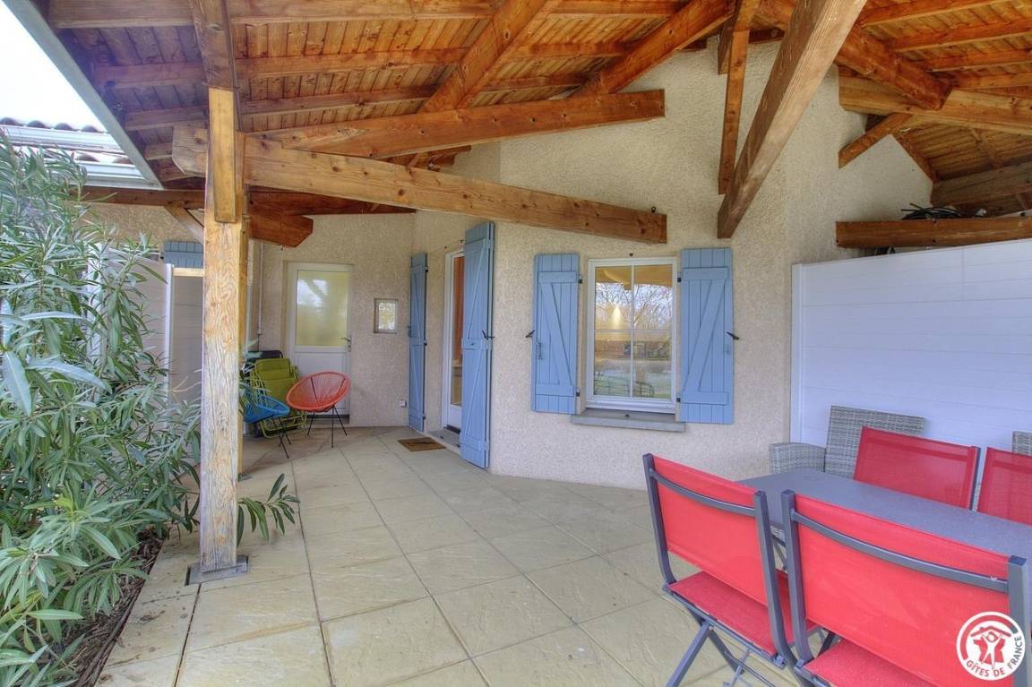 67 M² Gîte ∙ 1 Chambre ∙ 4 Personnes - Miribel