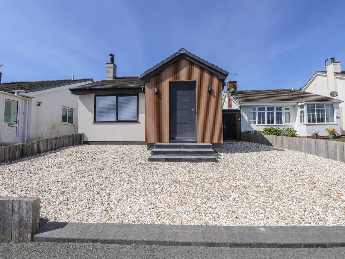 Cottage ∙ 4 Bedrooms ∙ 8 Guests - Rhosneigr