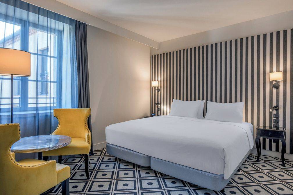 Hôtel ∙ 1 Chambre ∙ 2 Personnes - Carcassonne
