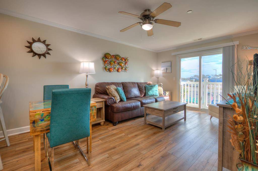 Condo ∙ 2 Bedrooms ∙ 6 Guests - Oak Island, NC