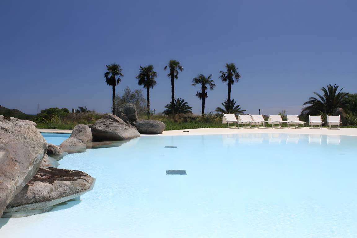 138 M² Villa ∙ 3 Bedrooms ∙ 8 Guests - South Sardinia
