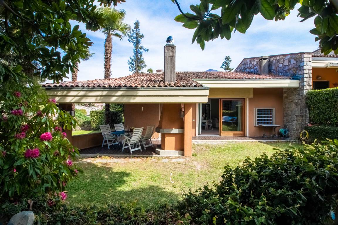 Villa ∙ 2 Bedrooms ∙ 6 Guests - Lake Maggiore