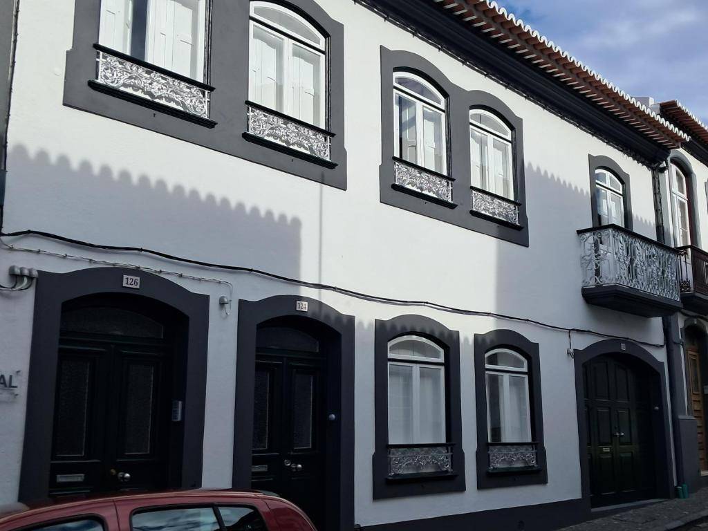 130 M² Apartamento ∙ 2 Habitaciones ∙ 6 Huéspedes - Angra do Heroísmo