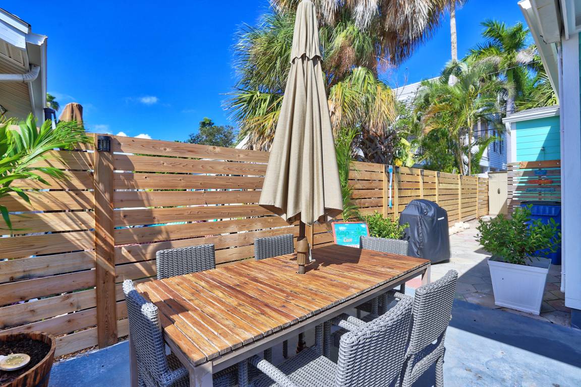 112 M² House ∙ 2 Bedrooms ∙ 4 Guests - St. Petersburg, FL