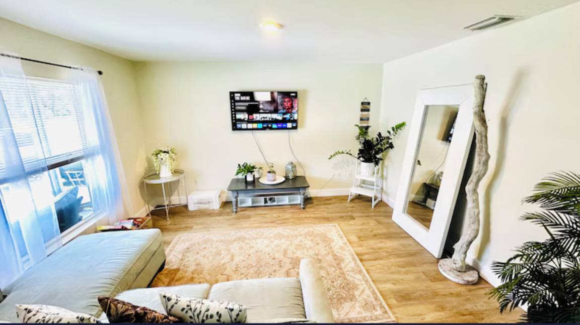 House ∙ 3 Bedrooms ∙ 5 Guests - Lehigh Acres, FL