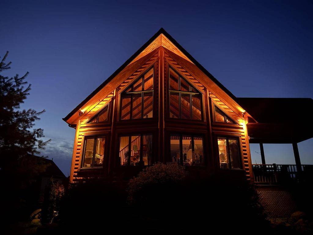 56 M² Private Room ∙ 2 Bedrooms ∙ 6 Guests - Quebec