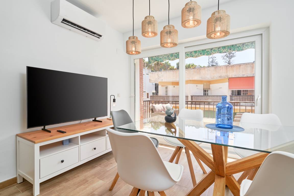 70 M² Apartamento ∙ 3 Habitaciones ∙ 7 Huéspedes - Almuñécar