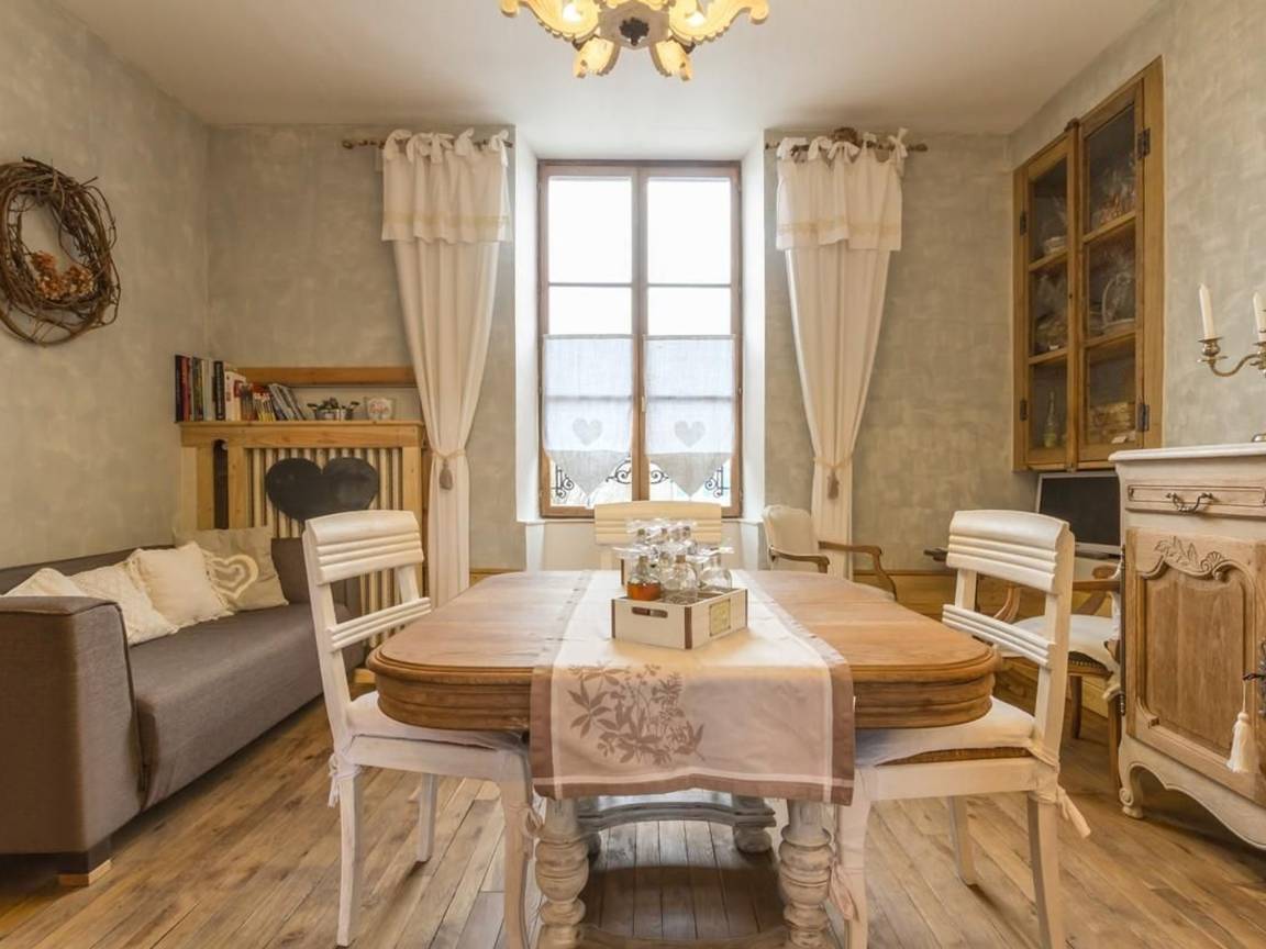 56 M² Cottage ∙ 2 Bedrooms ∙ 4 Guests - Loire Valley