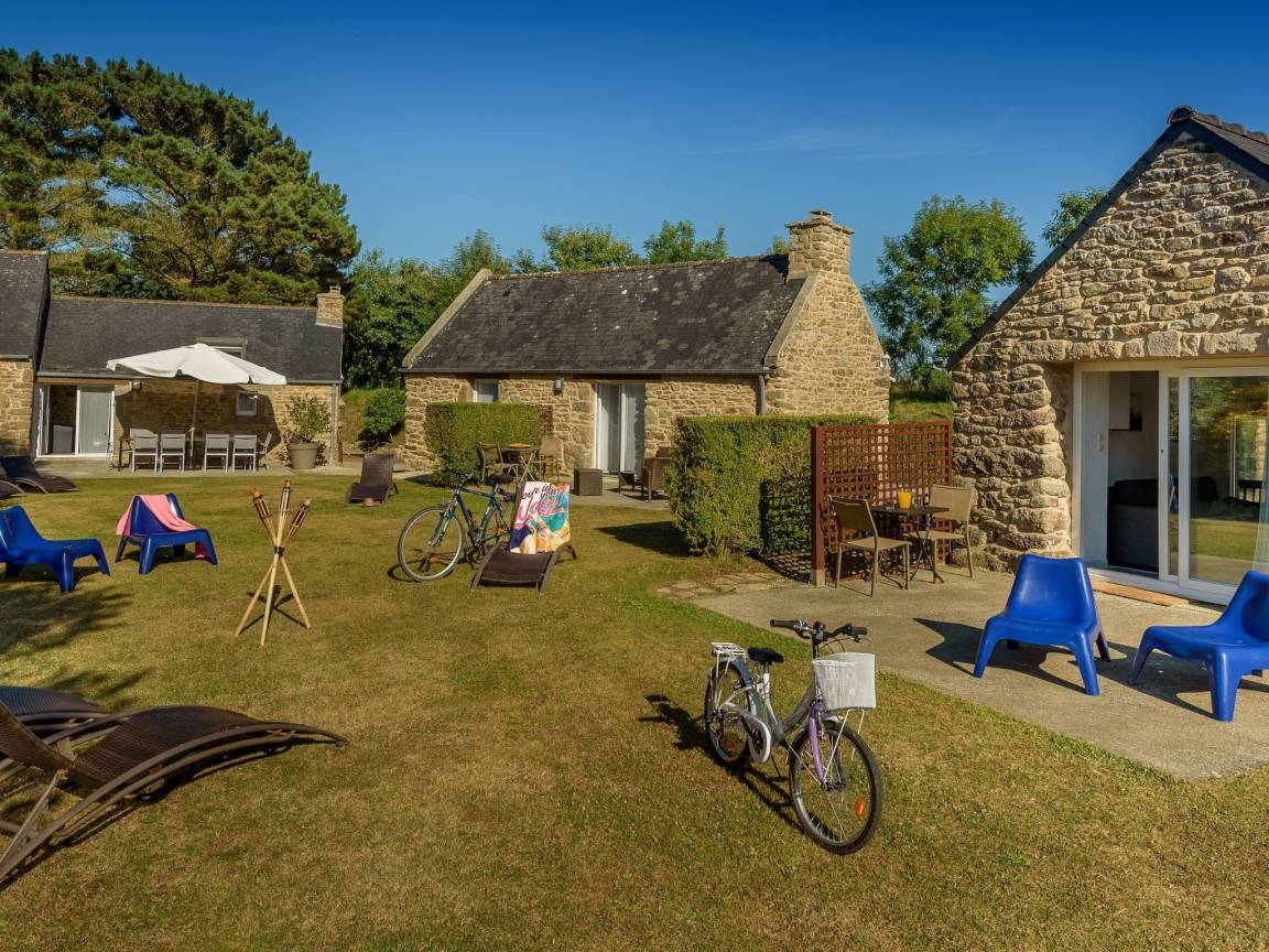 151 M² House ∙ 5 Bedrooms ∙ 12 Guests - Brest, France