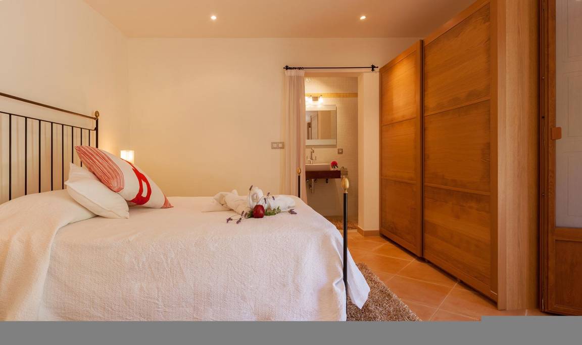 230 M² Ferienwohnung ∙ 4 Schlafzimmer ∙ 8 Gäste - Pollença