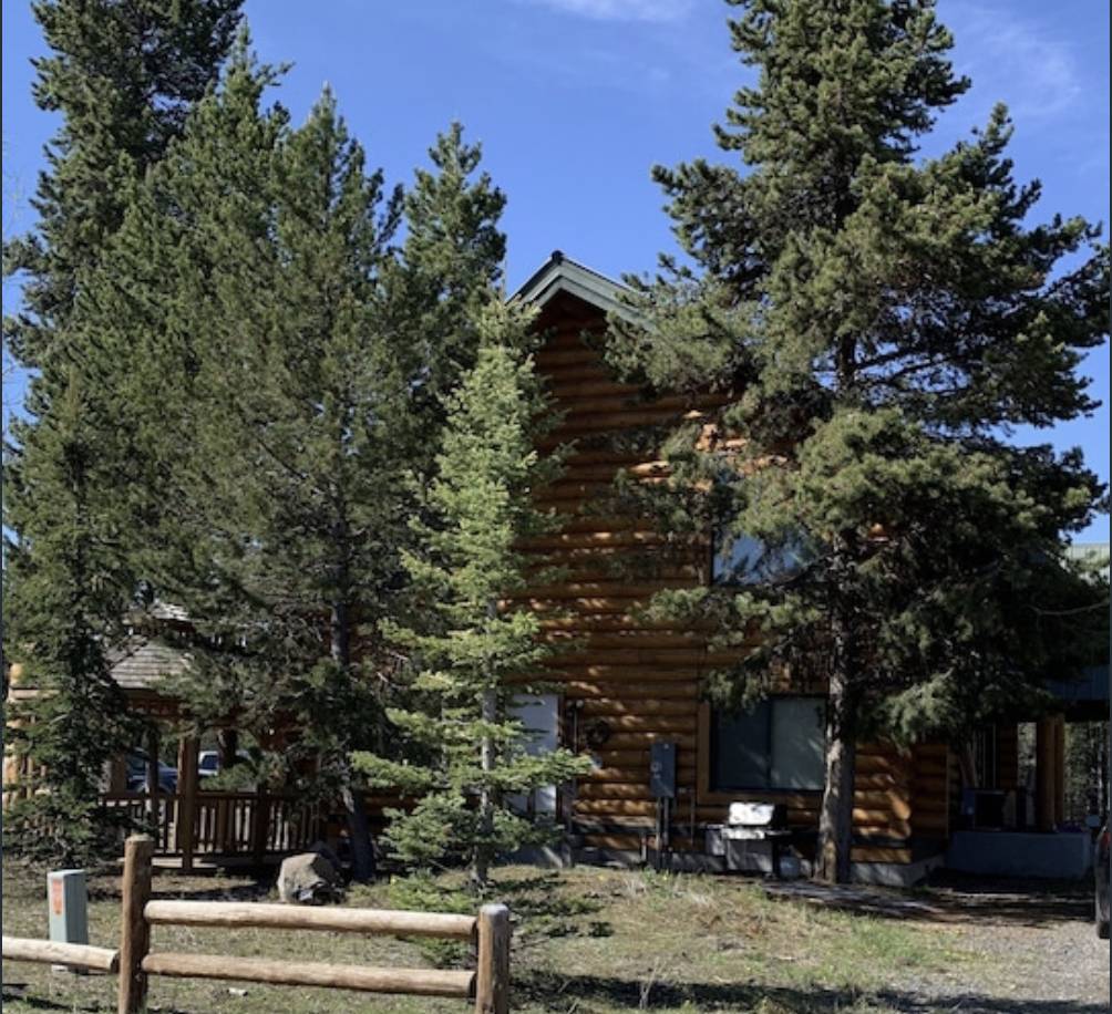 House ∙ 3 Bedrooms ∙ 8 Guests - Island Park, ID