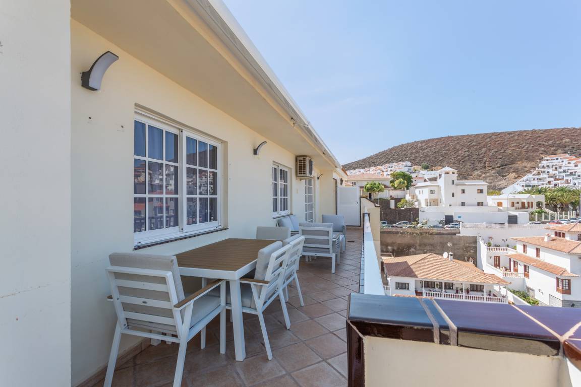 193 M² Ferienwohnung ∙ 4 Schlafzimmer ∙ 8 Gäste - Los Cristianos