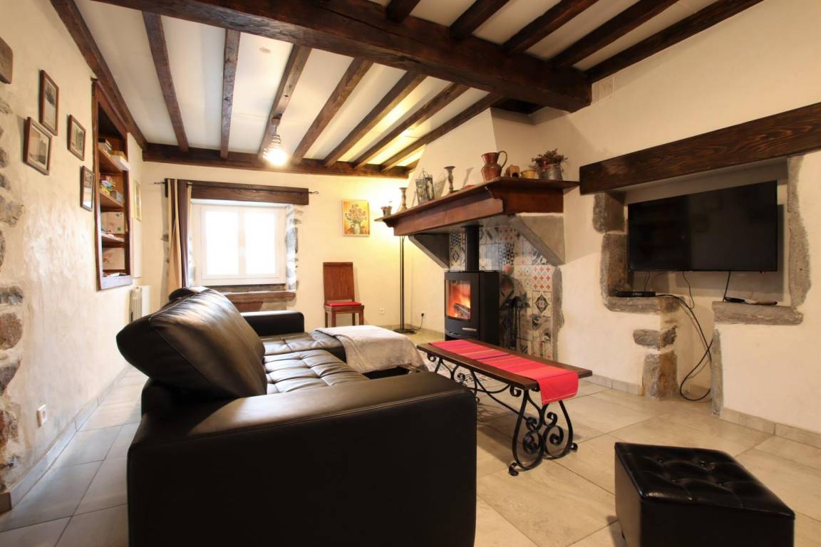 70 M² Gîte ∙ 2 Bedrooms ∙ 4 Guests - Pyrenees