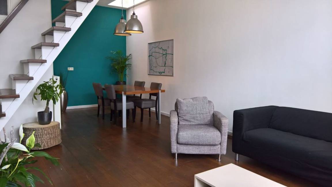 90 M² House ∙ 2 Bedrooms ∙ 5 Guests - Leiden