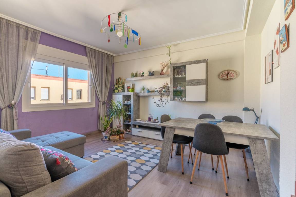 85 M² Apartment ∙ 3 Bedrooms ∙ 5 Guests - Valensiya