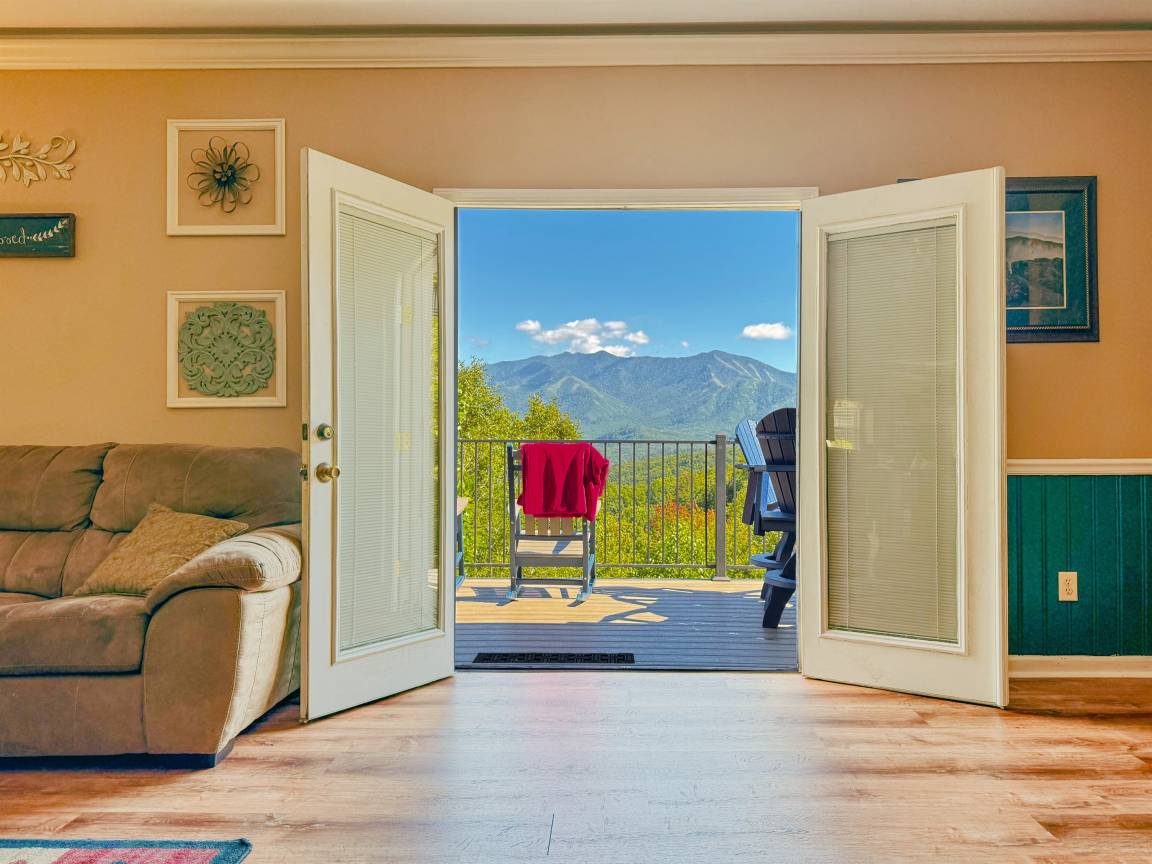 400 M² Cabin ∙ 8 Bedrooms ∙ 18 Guests - Gatlinburg, TN