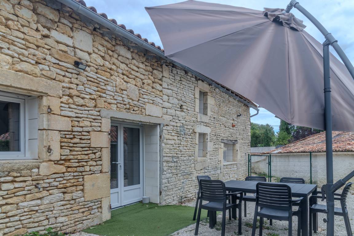 65 M² Maison De Vacances ∙ 2 Chambres ∙ 6 Personnes - Saintes