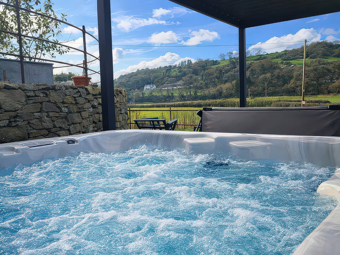 Cottage ∙ 2 Bedrooms ∙ 4 Guests - Colwyn Bay