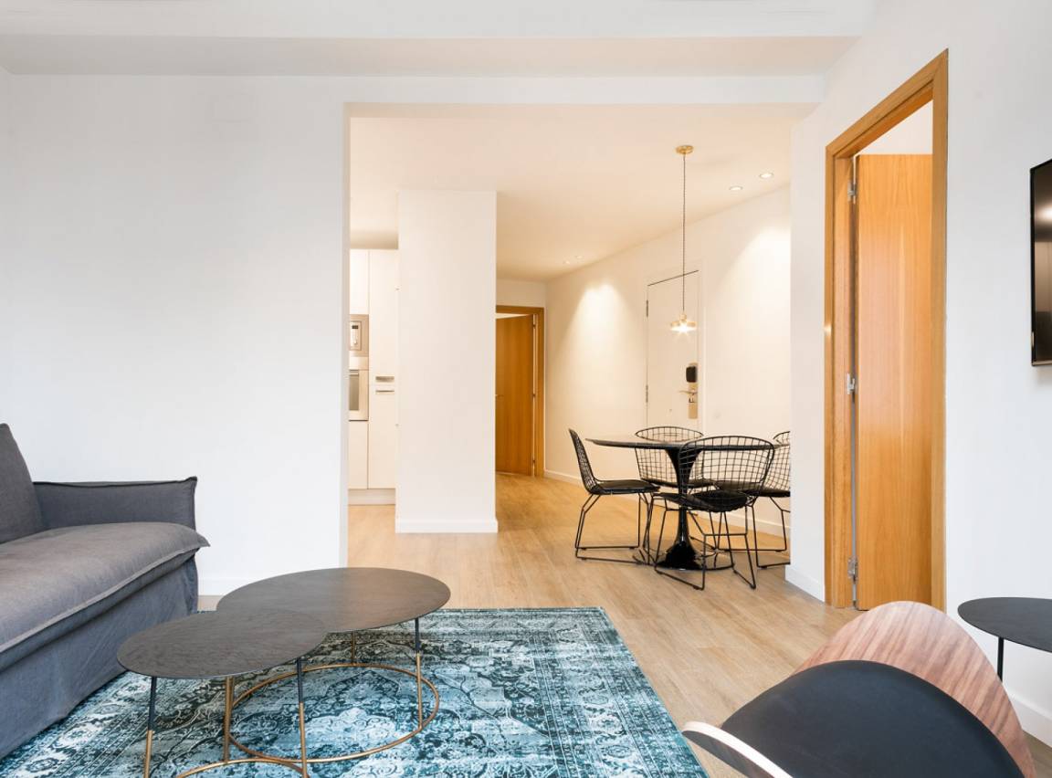 70 M² Aparthotel ∙ 2 Schlafzimmer ∙ 6 Gäste - Barcelona