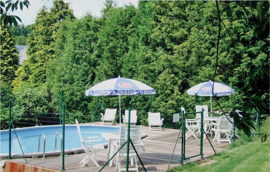 1500 M² Maison De Vacances ∙ 14 Chambres ∙ 30 Personnes - Paliseul