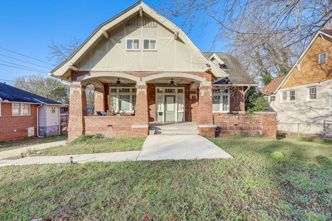 230 M² House ∙ 4 Bedrooms ∙ 10 Guests - Mercer University, Macon