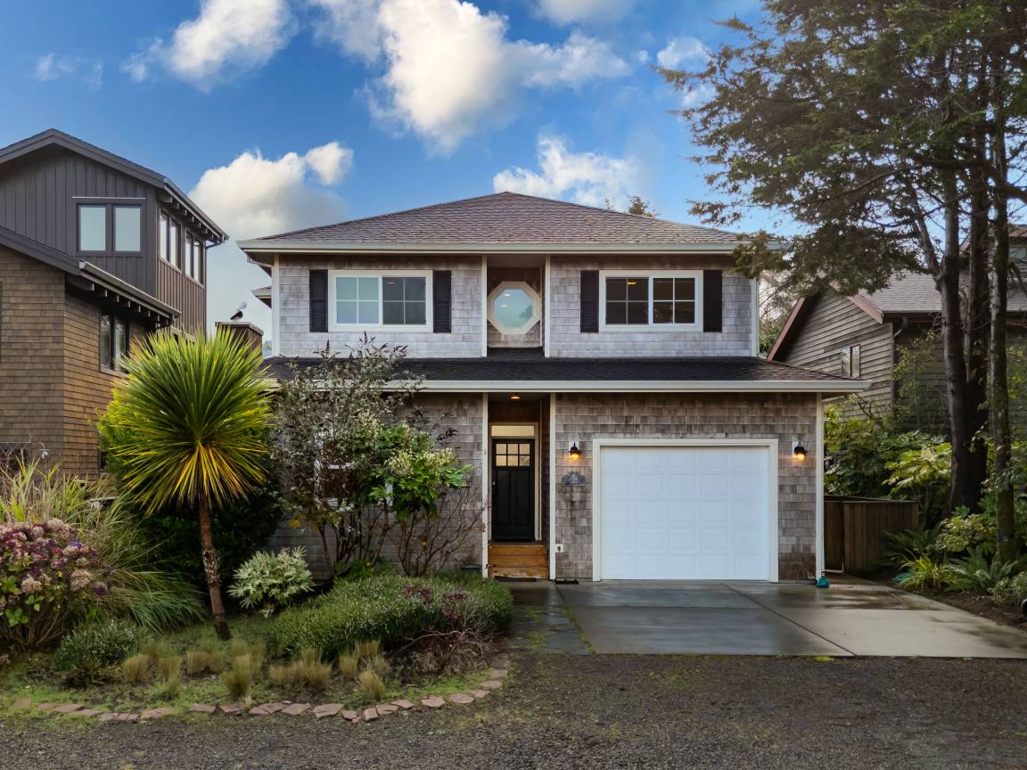 192 M² House ∙ 4 Bedrooms ∙ 8 Guests - Neskowin, OR