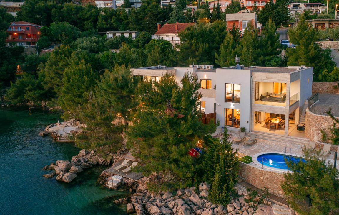 194 M² Ferienhaus ∙ 4 Schlafzimmer ∙ 10 Gäste - Starigrad-Paklenica