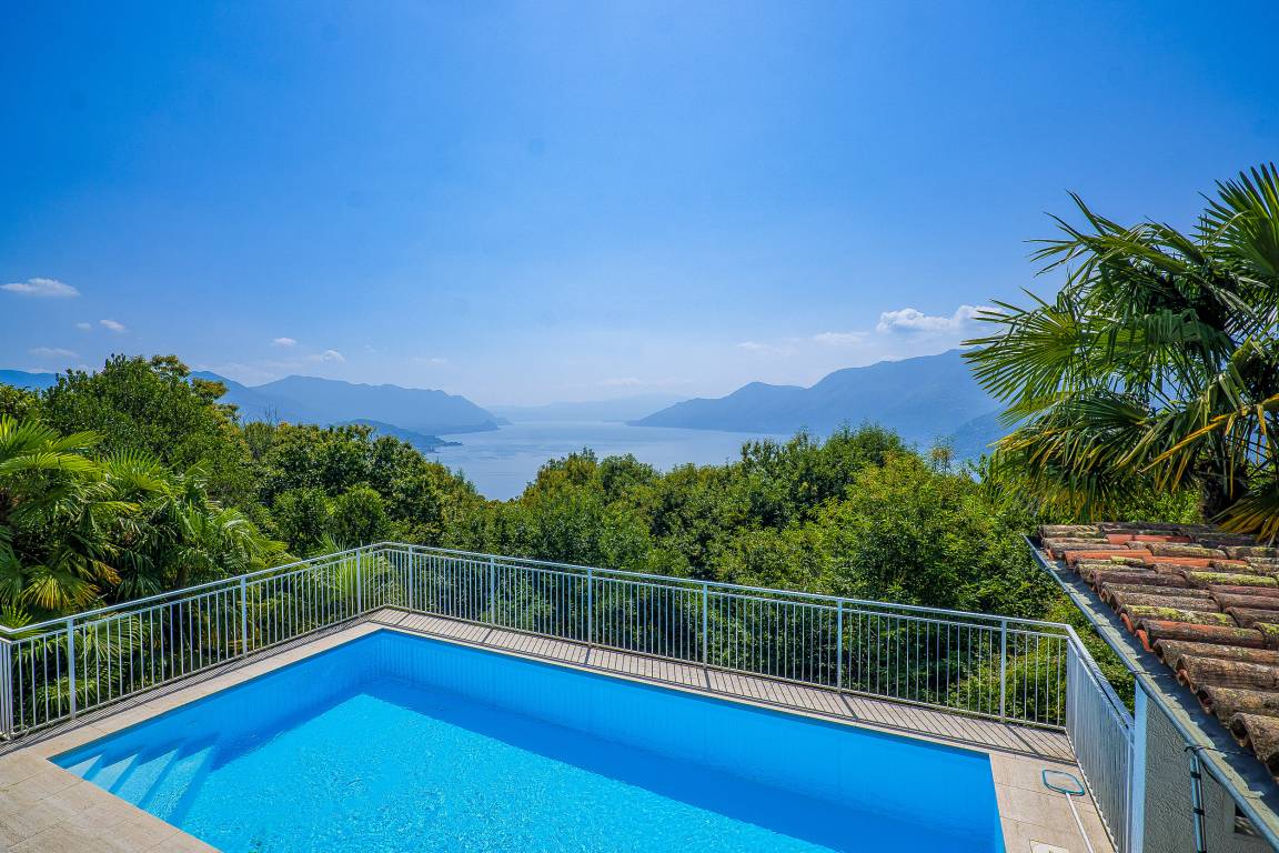 163 M² Ferienhaus ∙ 4 Schlafzimmer ∙ 9 Gäste - Luino