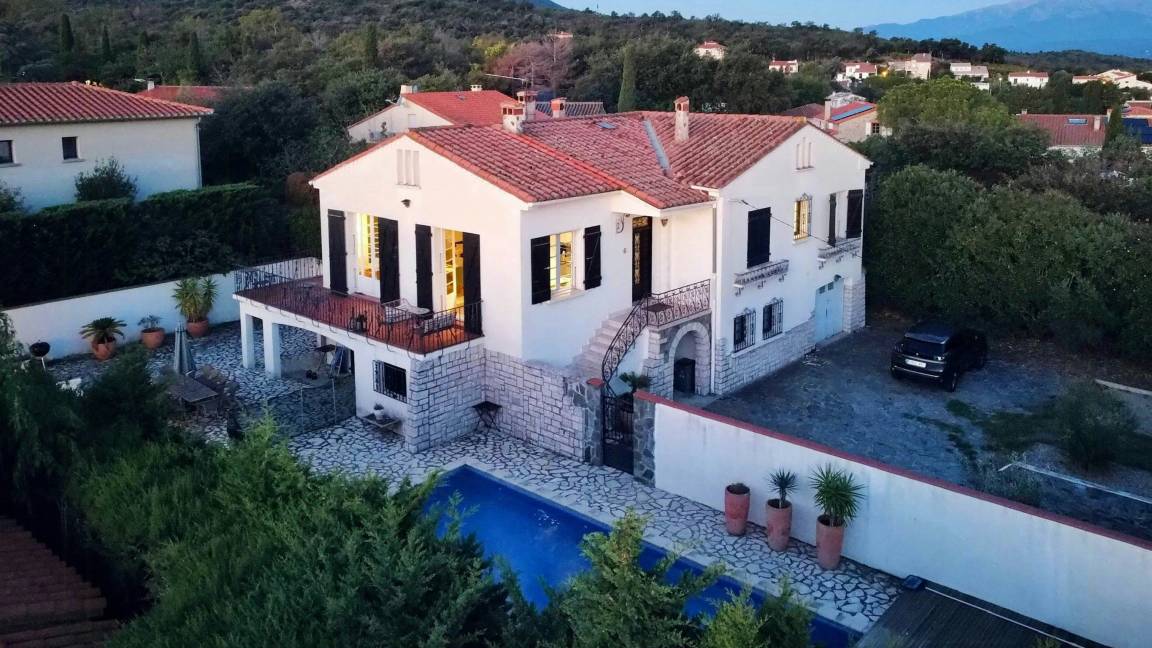 275 M² Maison De Vacances ∙ 5 Chambres ∙ 10 Personnes - Maureillas-Las-Illas