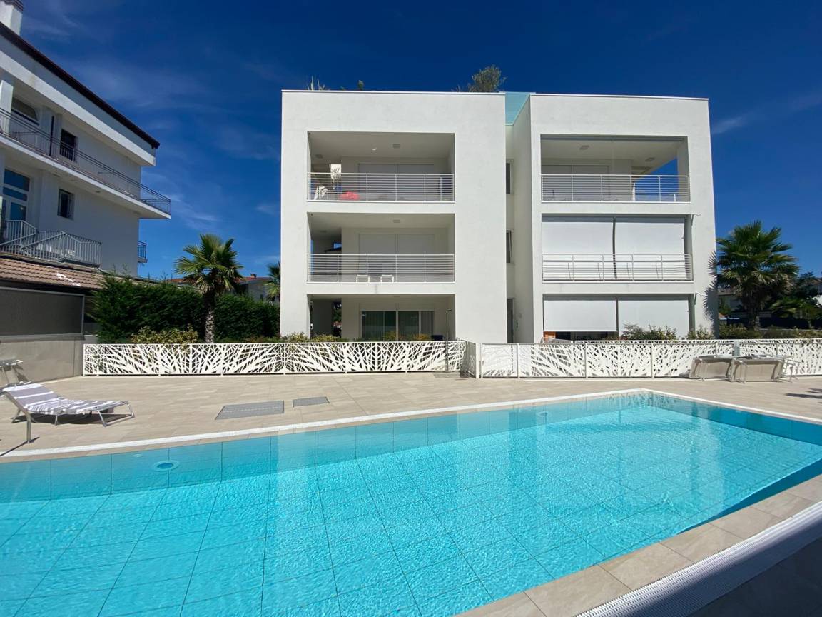 65 M² Apartment ∙ 2 Bedrooms ∙ 5 Guests - Лидо-ди-Йезоло