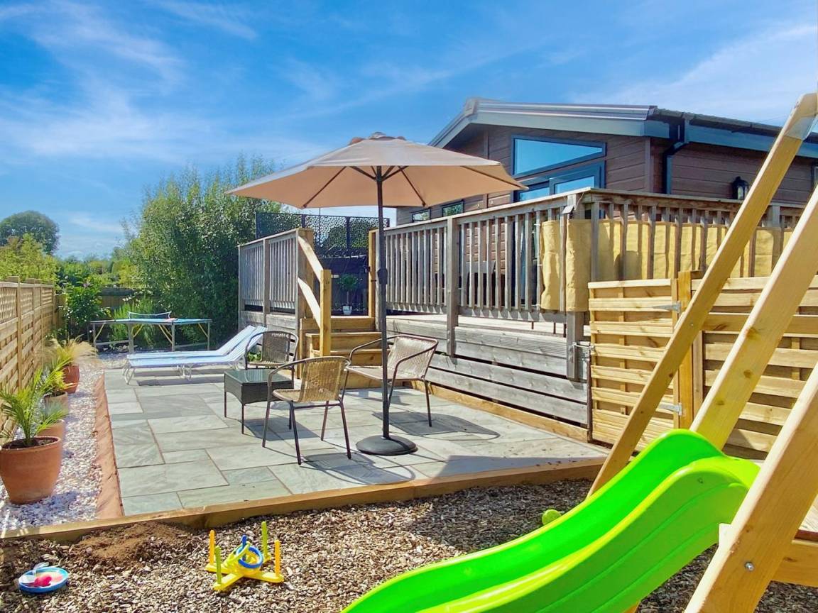 Lodge ∙ 2 Bedrooms ∙ 4 Guests - Somerset