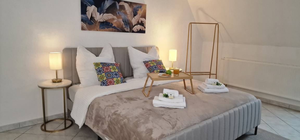 110 M² Ferienhaus ∙ 4 Schlafzimmer ∙ 8 Gäste - Hechingen