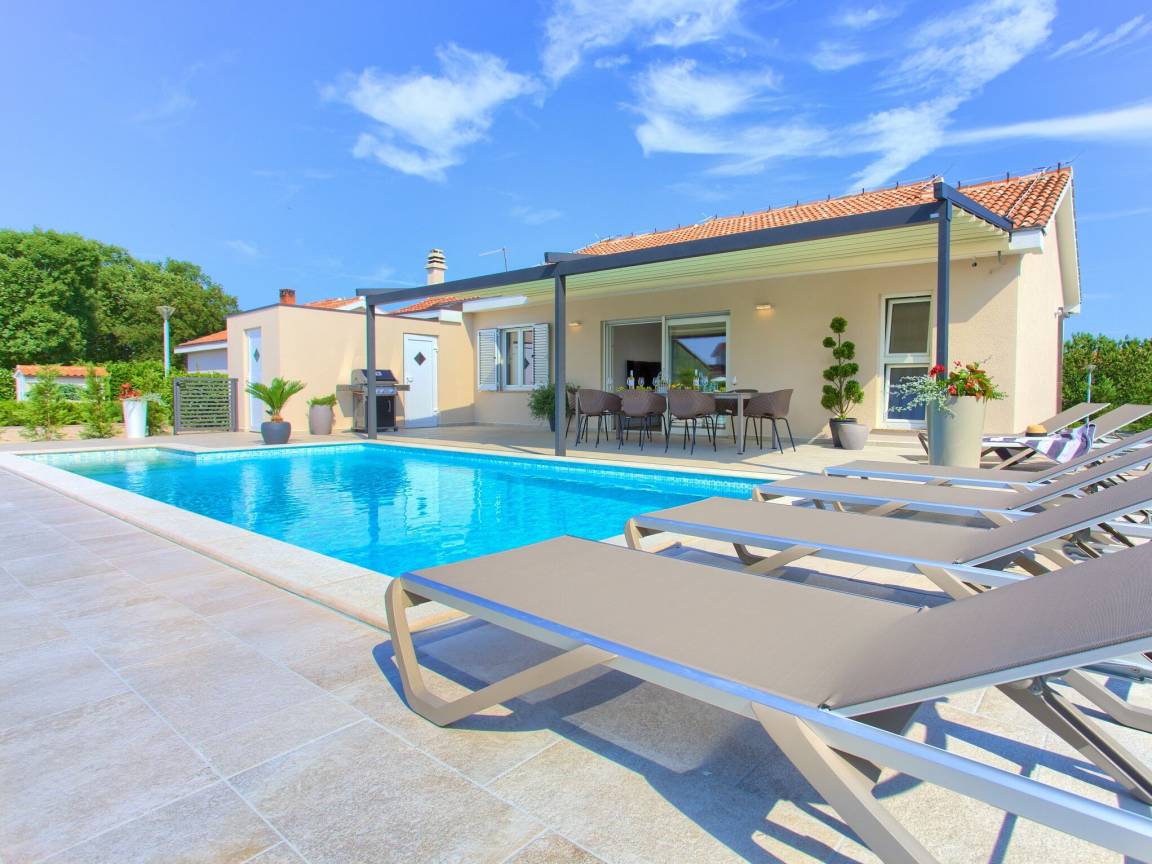 120 M² Villa ∙ 3 Bedrooms ∙ 8 Guests - Krk