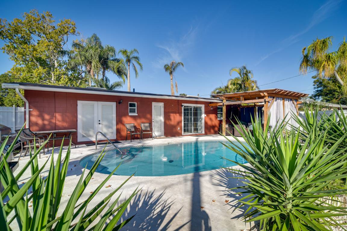 123 M² House ∙ 3 Bedrooms ∙ 8 Guests - Treasure Island, FL