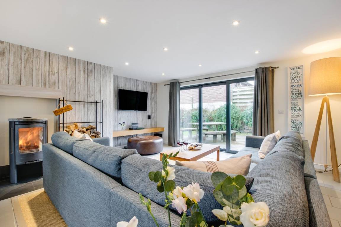 Cottage ∙ 6 Bedrooms ∙ 6 Guests - Constantine Bay