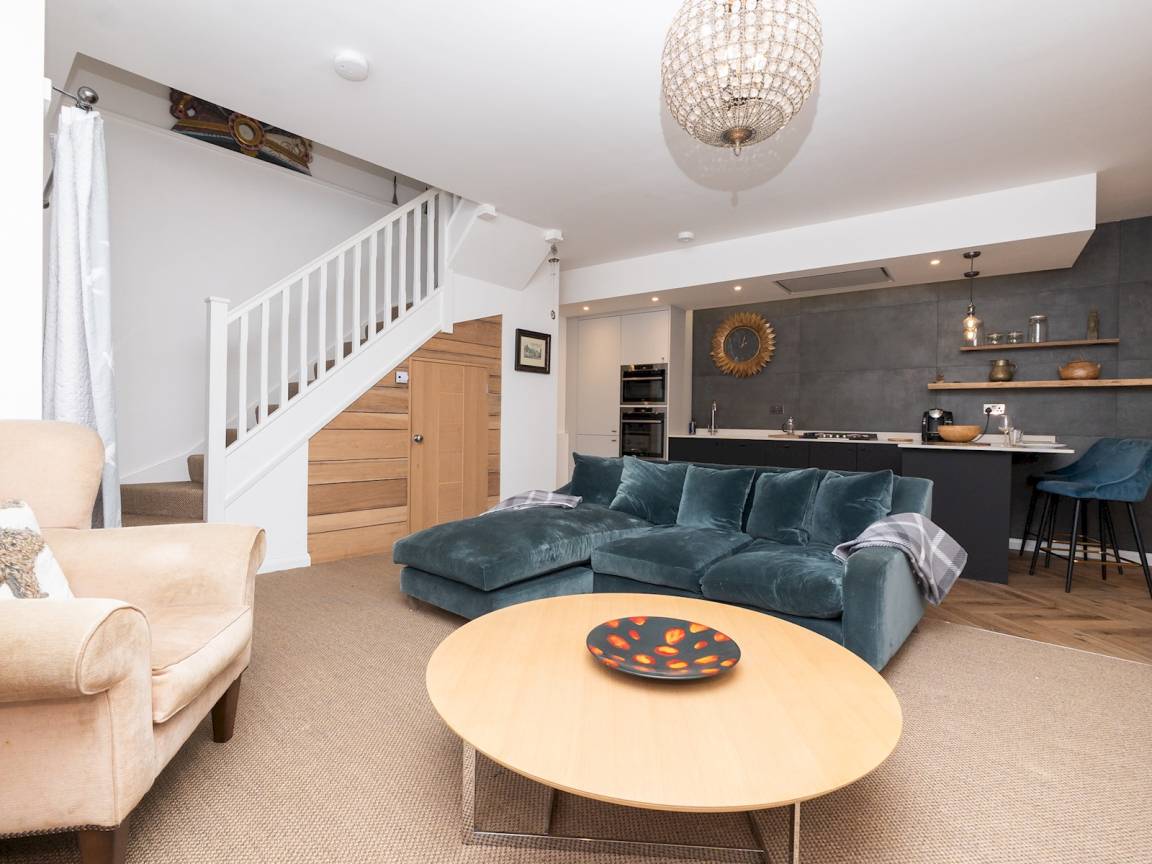 93 M² House ∙ 2 Bedrooms ∙ 4 Guests - Bath