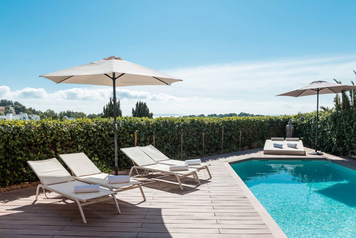 350 M² Villa ∙ 5 Habitaciones ∙ 10 Huéspedes - Islas de Ibiza