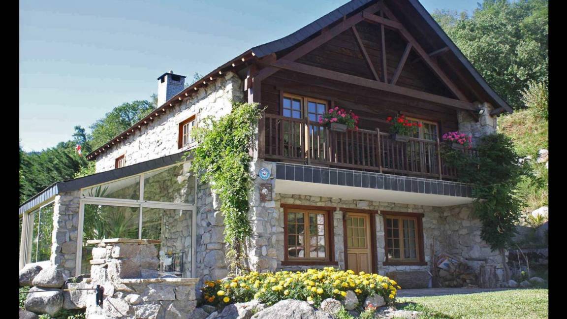 200 M² Gîte ∙ 3 Quartos ∙ 6 Hóspedes - Ariège