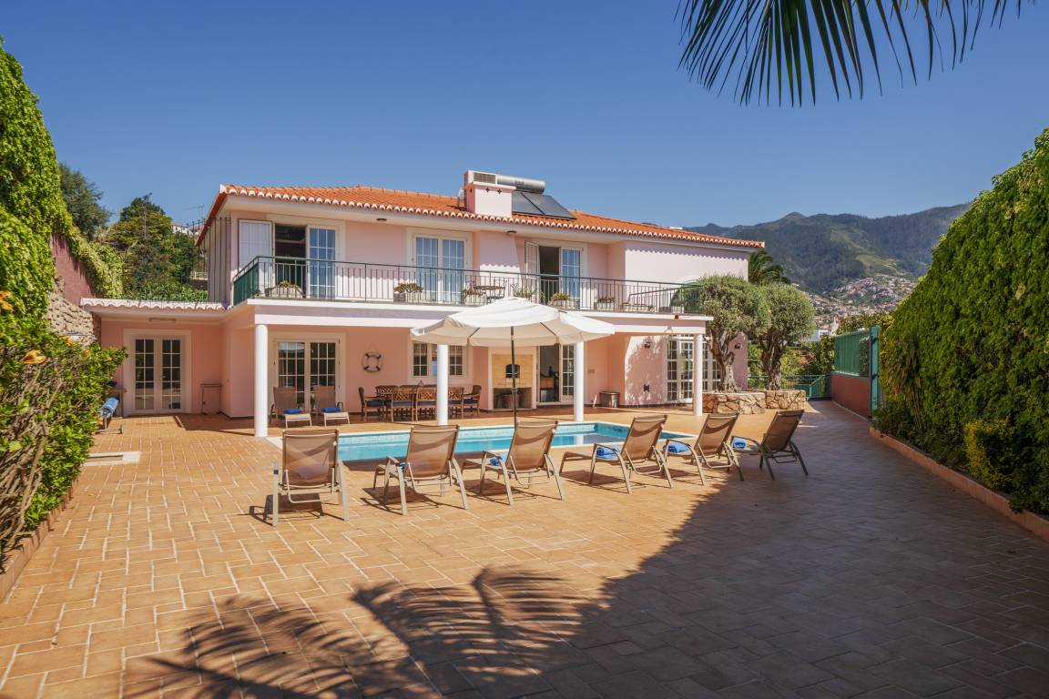 280 M² Villa ∙ 5 Chambres ∙ 14 Personnes - Funchal
