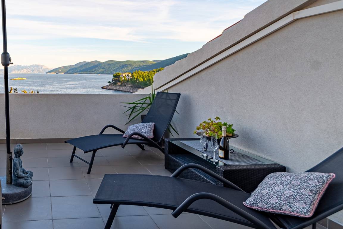 94 M² Ferienhaus ∙ 3 Schlafzimmer ∙ 6 Gäste - Smokvica