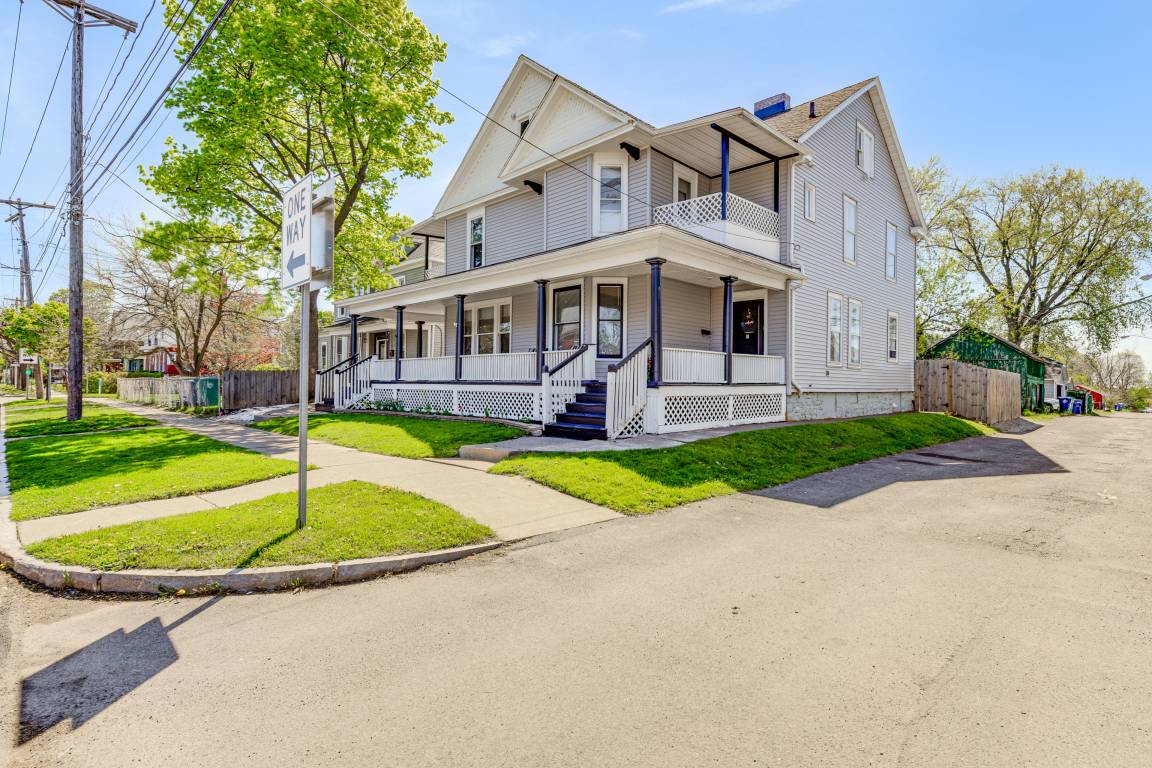 139 M² Apartment ∙ 4 Bedrooms ∙ 10 Guests - Niagara Falls