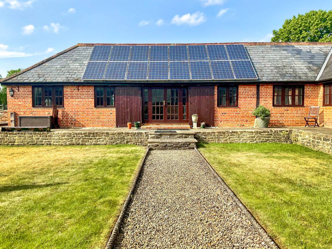 Cottage ∙ 2 Bedrooms ∙ 4 Guests - Devizes